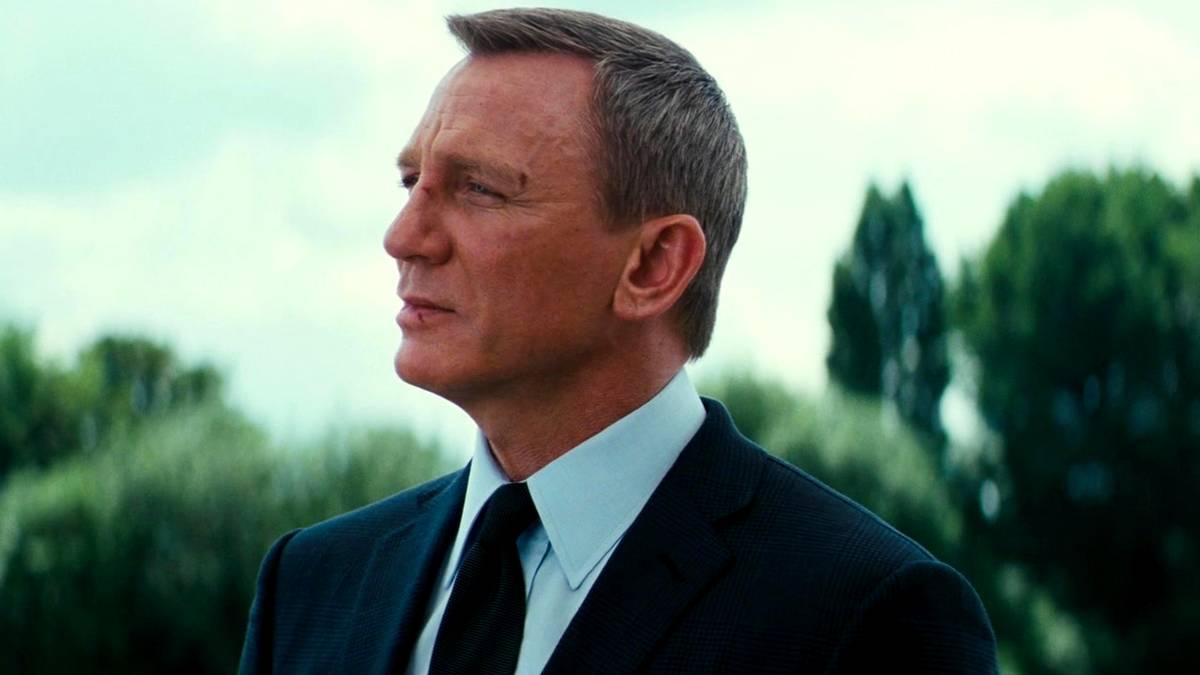 Daniel Craig Joins Original Heist Thriller With Charlize Theron From ...