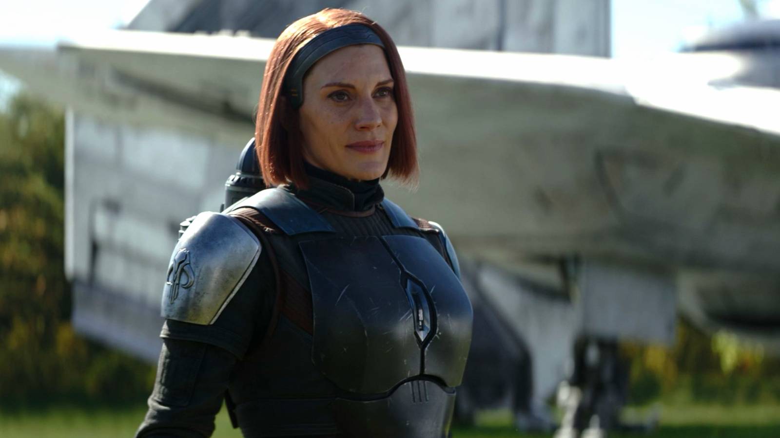 Amazing Bo-Katan Cosplayer Shows How She Assembles The Ultimate ...