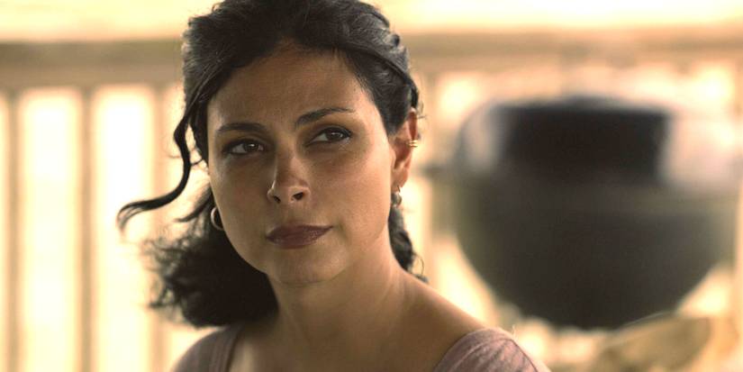 Fast Charlie Interview: Morena Baccarin On Pierce Brosnan Chemistry ...