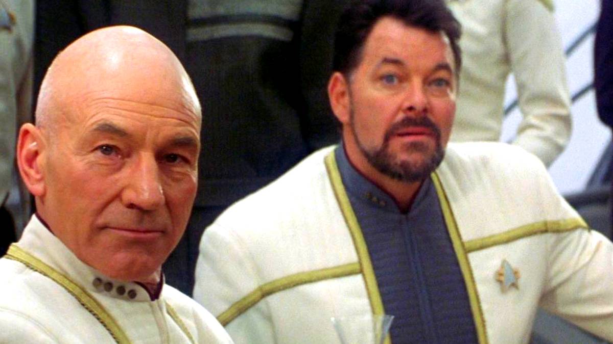 Captain Picard Meets Riker’s Replacement In Star Trek: Nemesis Deleted ...