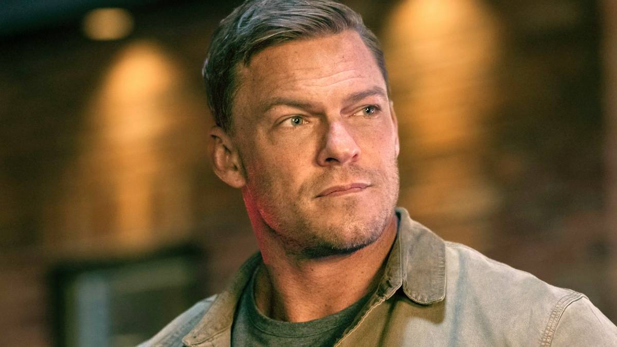Reacher Season 3 Book Teased By Star Alan Ritchson: "Going To Make ...