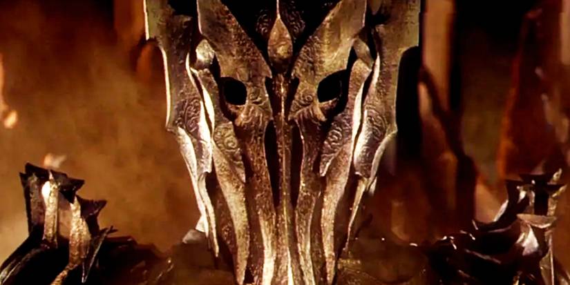 Lord Of The Rings’ Eye Of Sauron Makes A Perfect Christmas Tree Topper ...