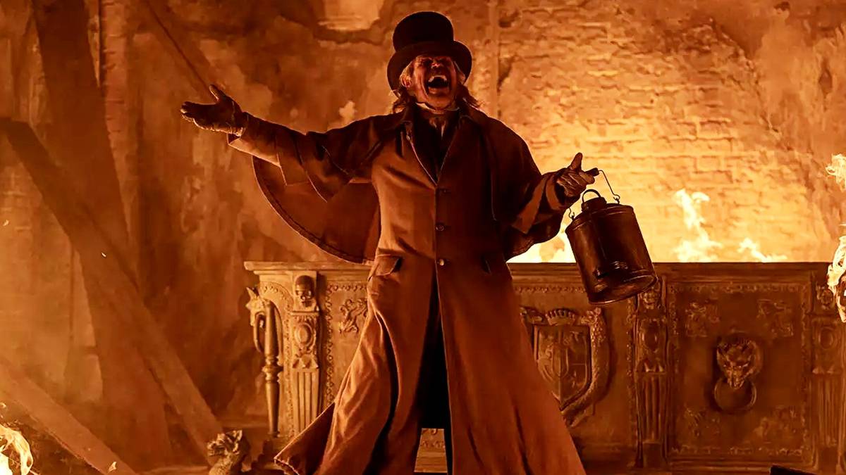 Nosferatu Image Reveals First Look At Willem Dafoe's "Crazy Vampire Hunter"