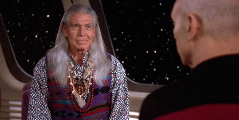 Star Trek: TNG Could Solve Voyager's Chakotay Homeworld Mystery