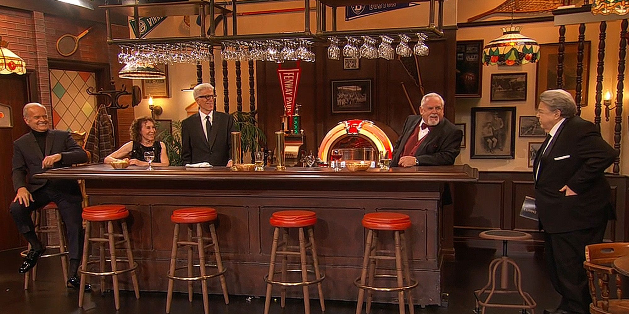 Shelley Long Saluti Riunione Shelley Long Skipped 'Cheers' Reunion Due