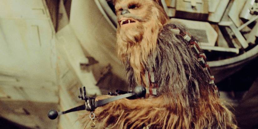 "It's The Bowcasters That Scare Me": Chewbacca's Greatest Weapon ...