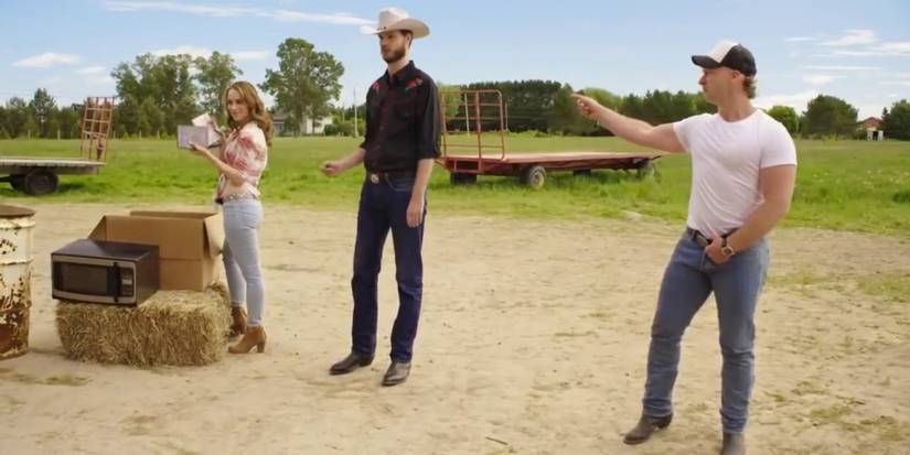 10 Best Hulu Original TV Shows With More Than 1 Season