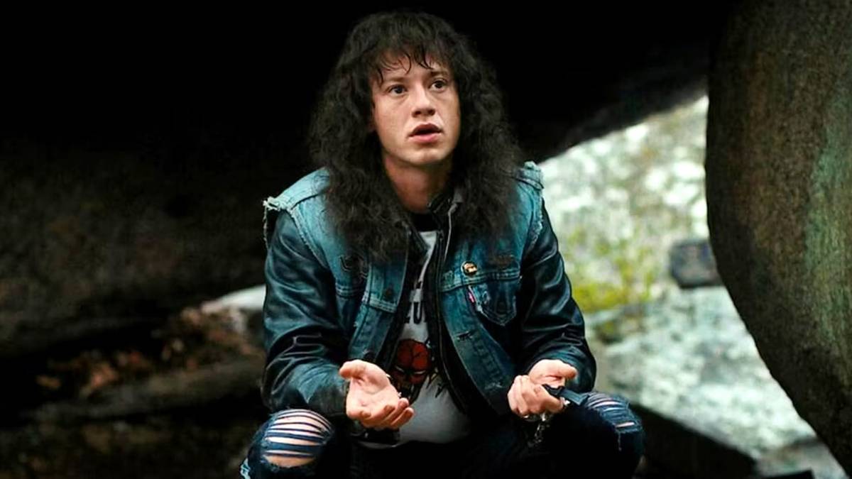 Stranger Things Season 5 Set Photos Reveal Eddie Munson's Vandalized ...