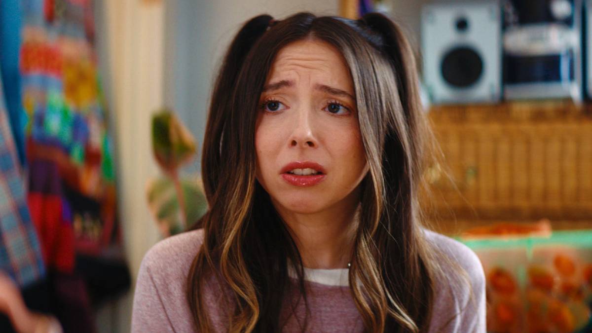 Drugstore June Review: Indie Comedy’s Insufferable Heroine Is A ...