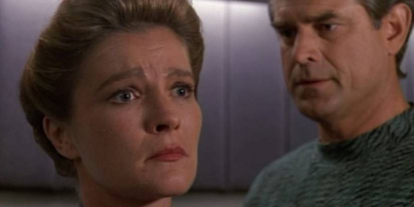 I Wish Star Trek: Voyager Showed More Of Captain Janeway’s Forgotten Fiancé