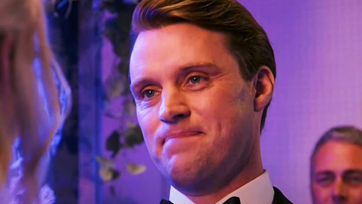 Chicago Fire Season 12 Trailer Reveals Brett & Casey's Unconventional ...