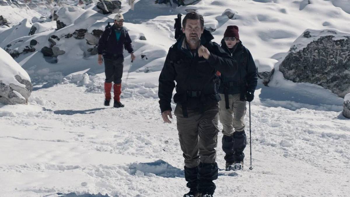 Josh Brolin’s Epic Survival Movie With Jake Gyllenhaal Is Now Streaming ...