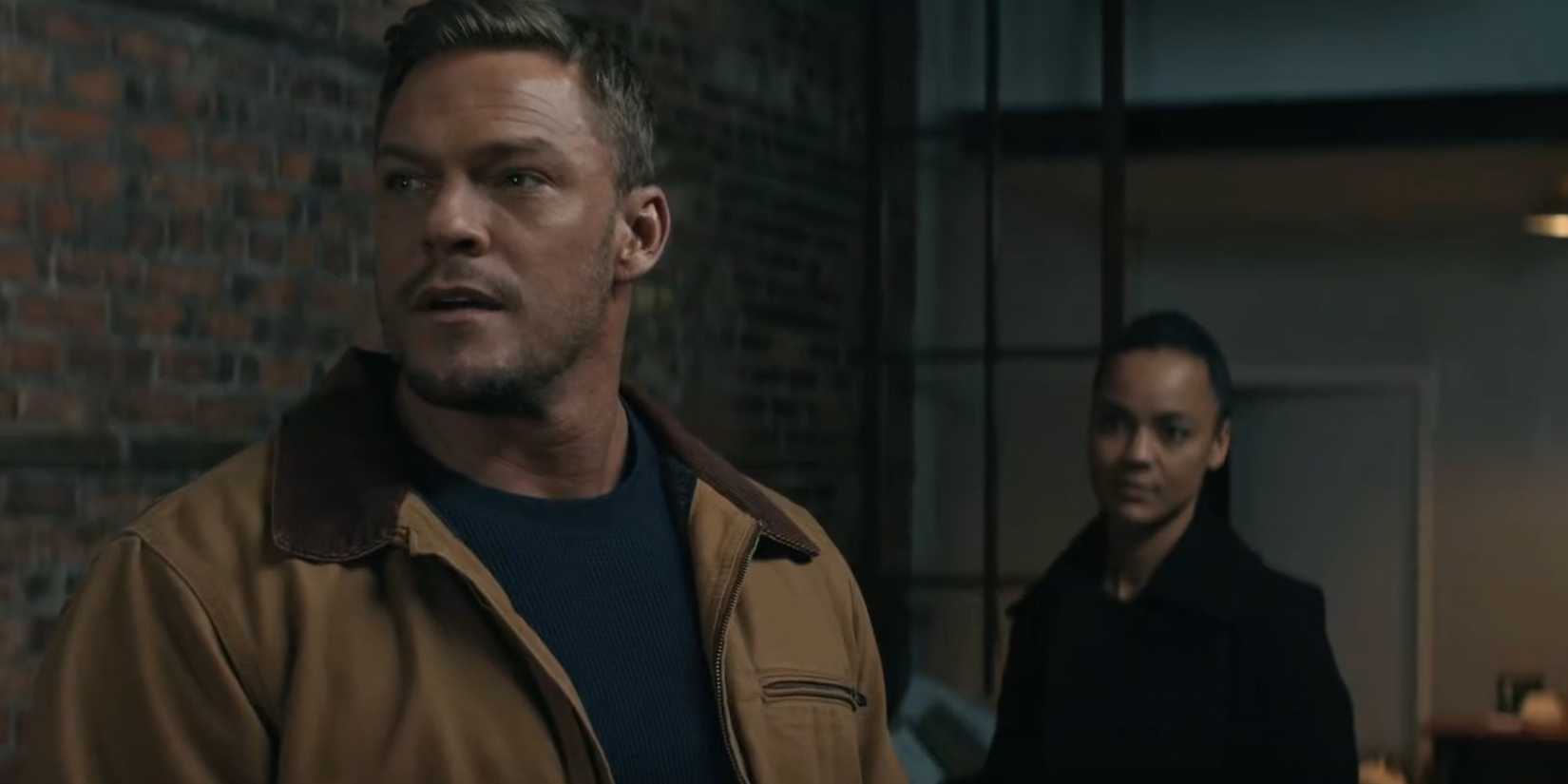 Reacher Season 3 Set Photos Reveal First Look At Alan Ritchson In New ...