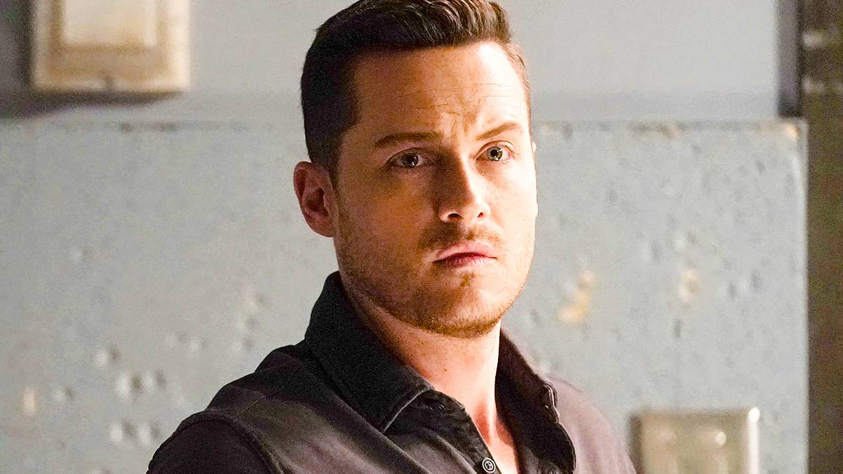 Jesse Lee Soffer Confirms Chicago PD Season 11 BTS Return With New Set ...