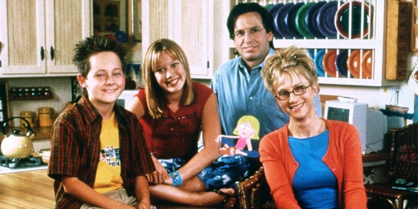 Original Lizzie McGuire Star Addresses Whether Canceled Reboot Could Be ...