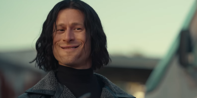 All 9 Aliases Glen Powell Uses In Hit Man Explained
