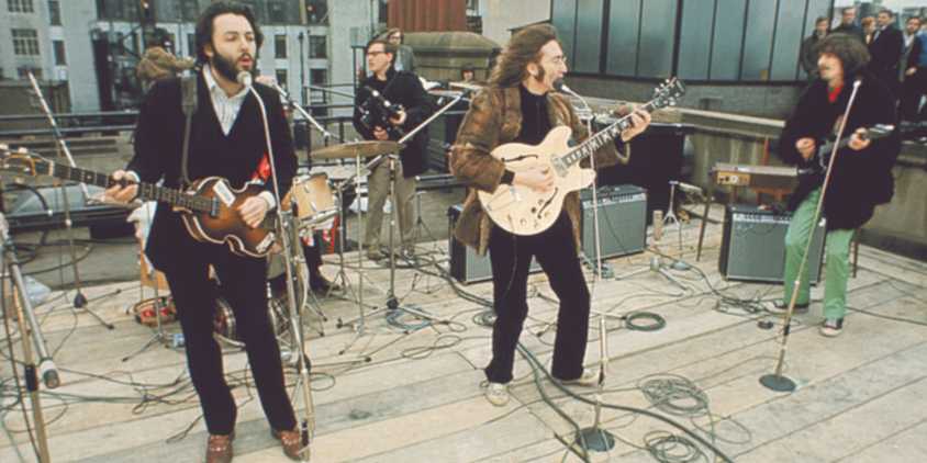 10 Rock Songs That Defined The Genre In The Early 2000s