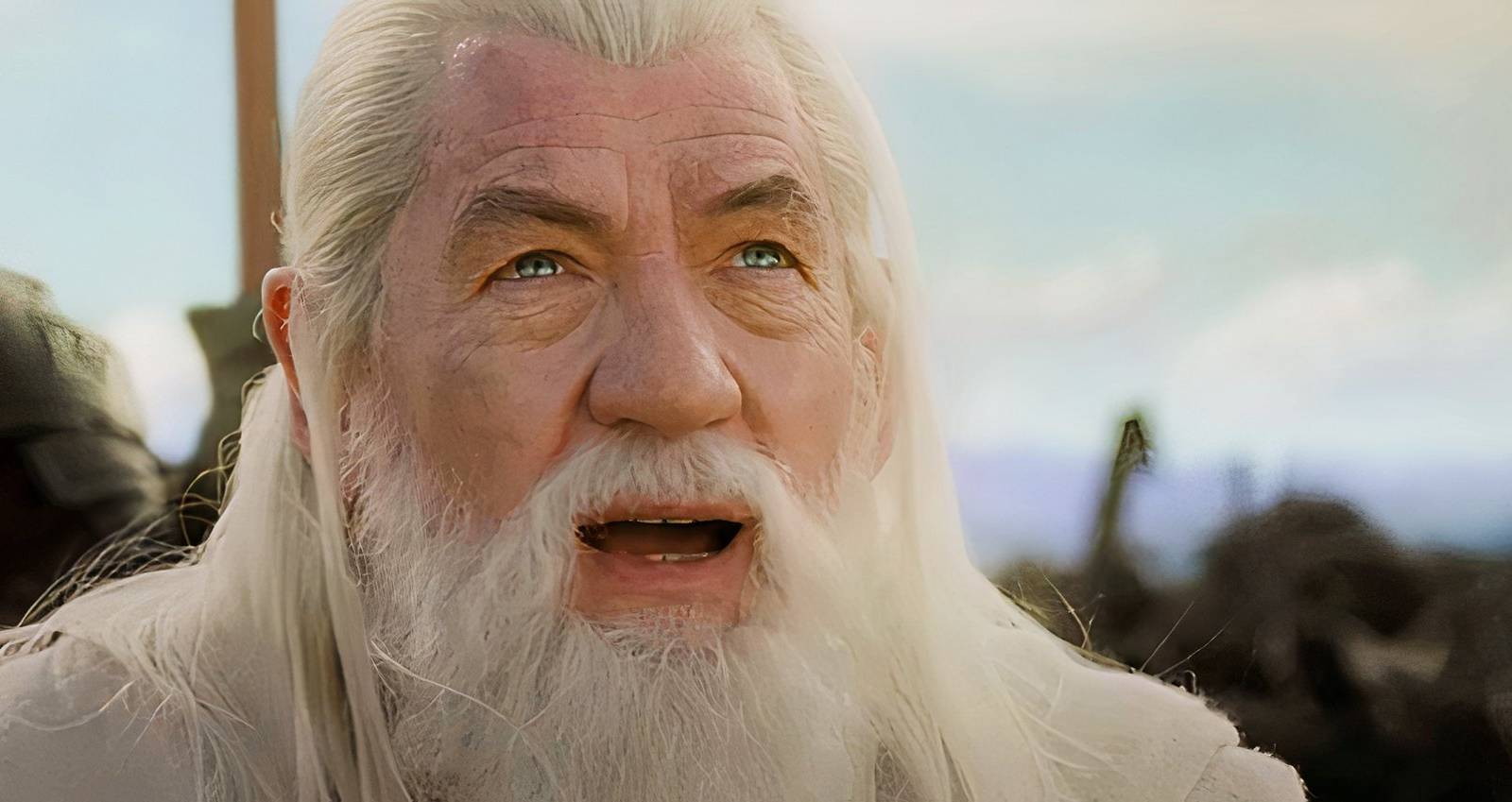 Ian McKellen Gives Major Health Update After Accidentally Falling Off Stage