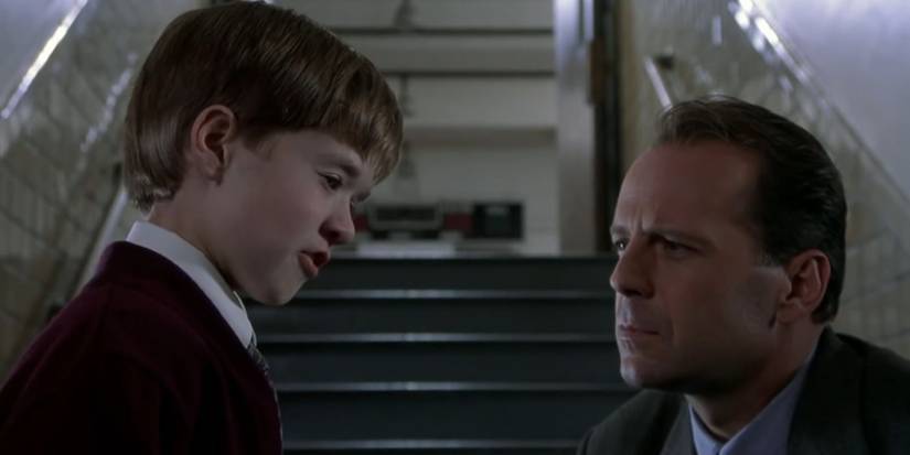 The Sixth Sense Star Warmly Recalls Bruce Willis & Explains How He Gave ...