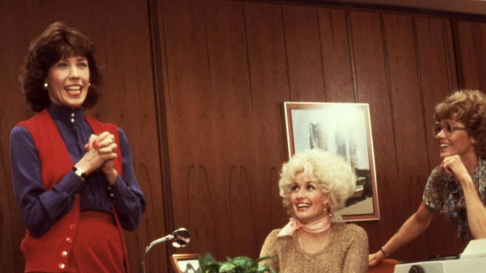 New Remake Of 1980 Classic Comedy Gets Story Update That Teases ...