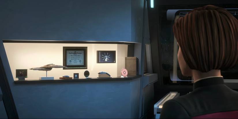 Admiral Janeway’s Ready Room Has A Deep Cut Star Trek: Voyager Callback