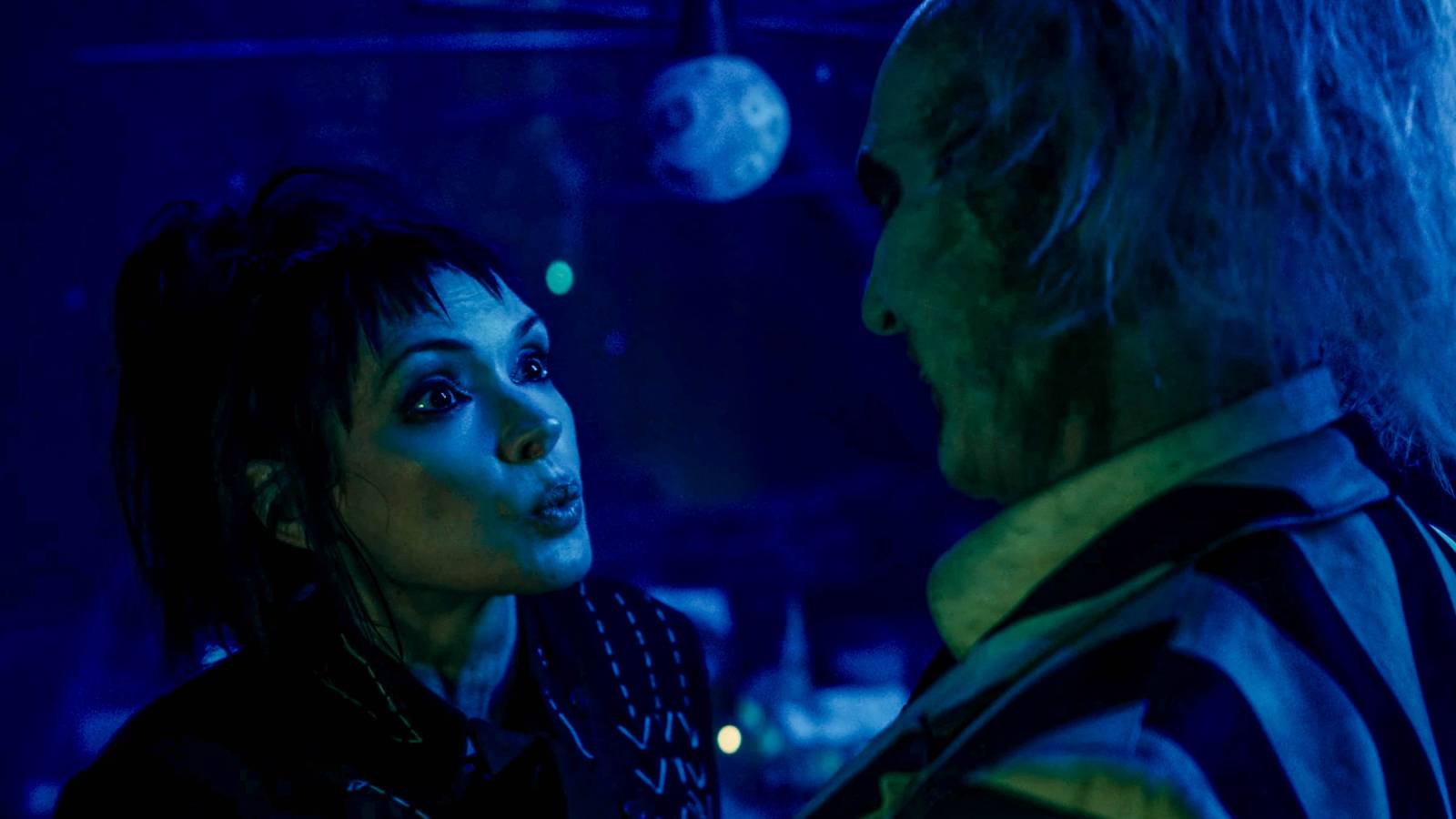 Beetlejuice Beetlejuice Ending: Lydia & Betelgeuse's Age Gap Comment ...
