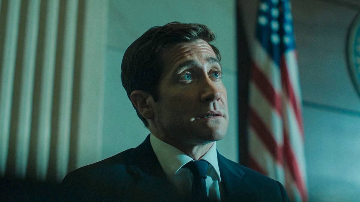 Presumed Innocent Star Defends His Controversial Character: "I'm ...