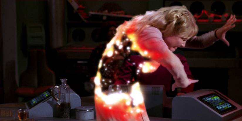 Riker Killed One of His Star Trek: TNG Love Interests & It Makes No Sense