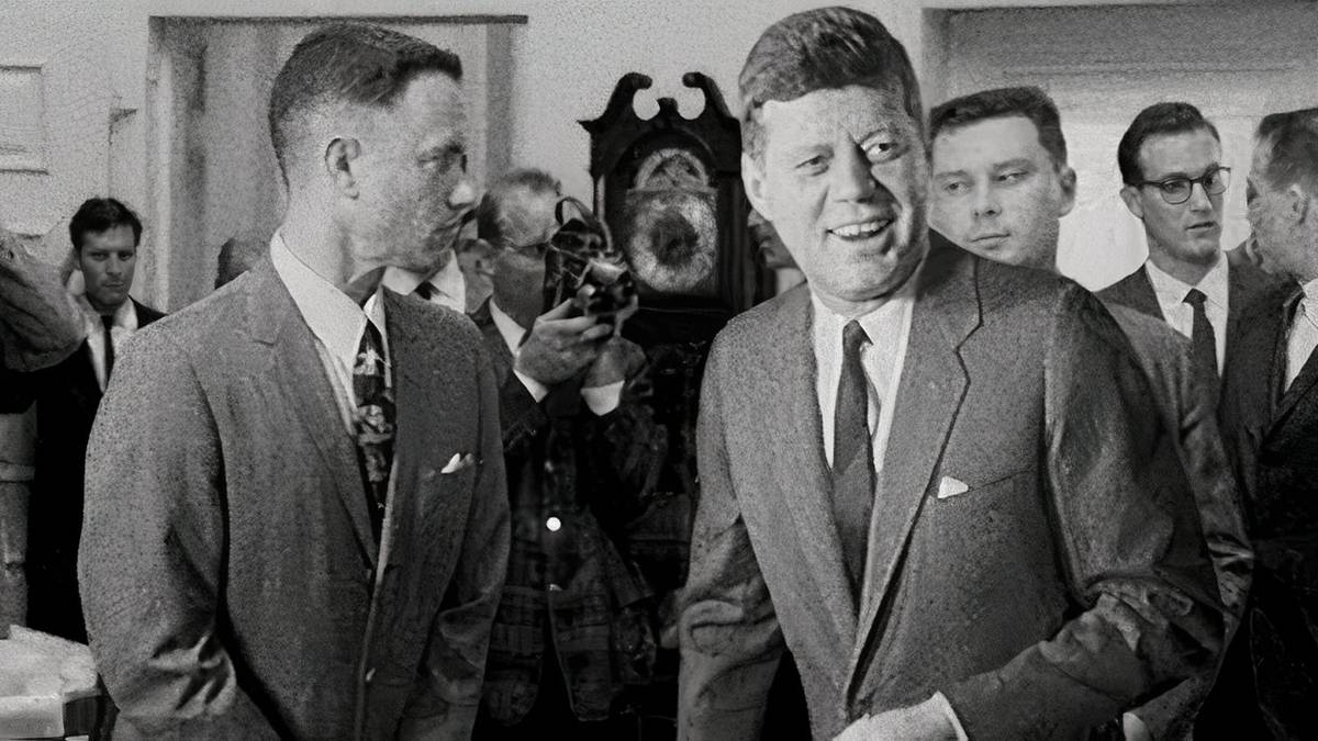 All 10 Real-Life Figures In Forrest Gump Explained