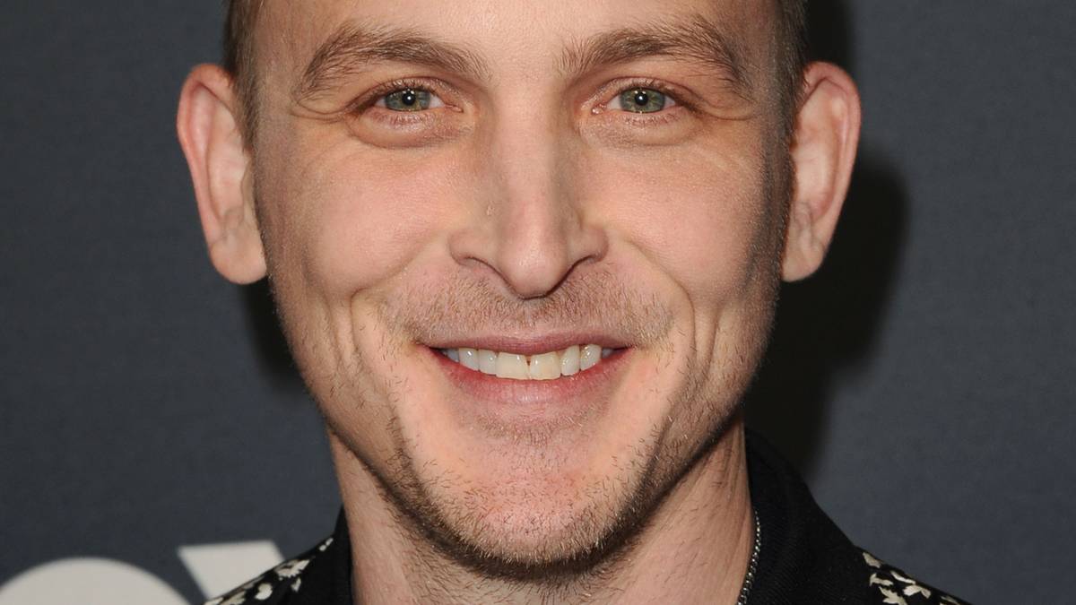 Robin Lord Taylor | Screen Rant