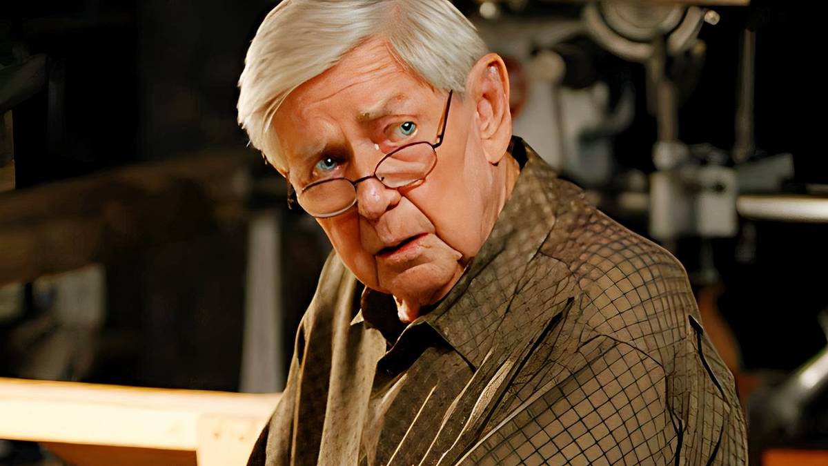 NCIS: Origins Showrunner Addresses Potential Plot Hole Involving Gibbs' Dad