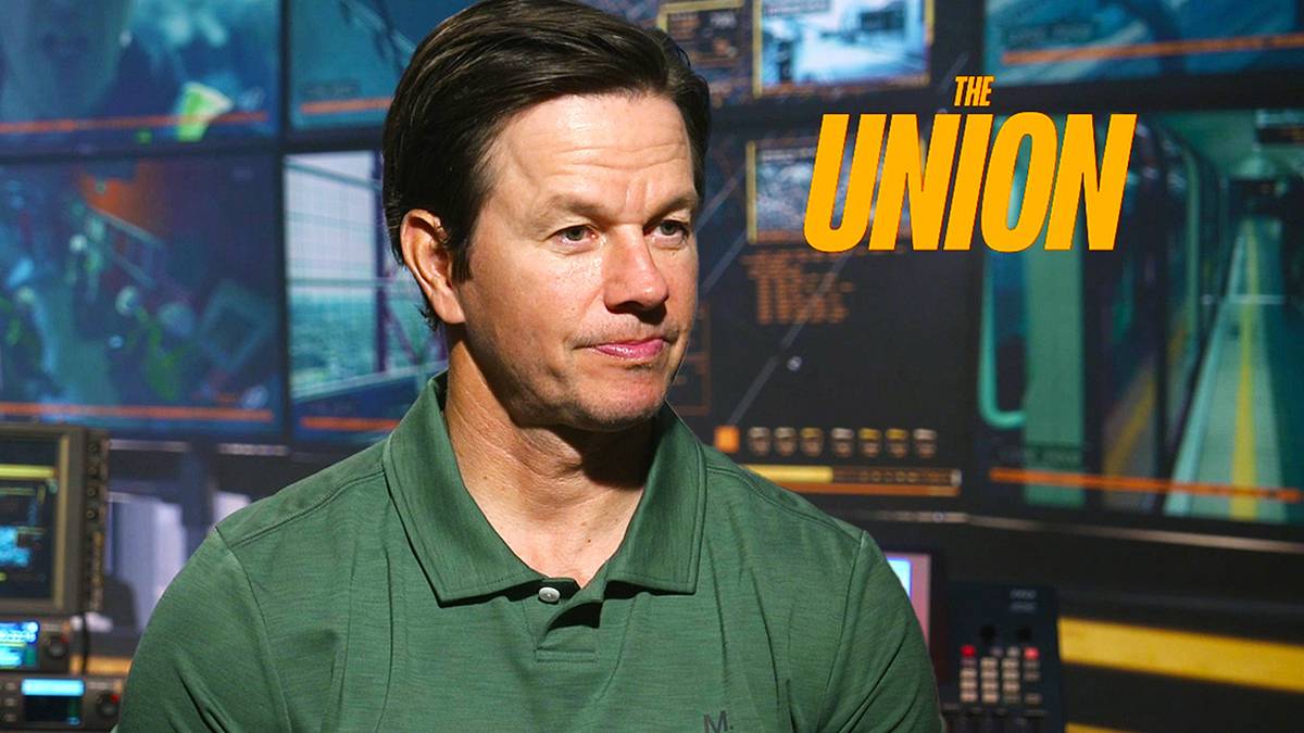 Mark Wahlberg Praises Halle Berry & Explains His "Blue Collar" James ...