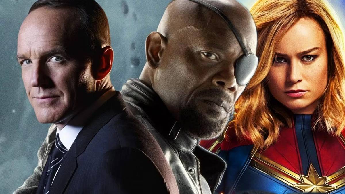Nick Fury Admits the Canon Reason He Gives Out Pagers (MCU Continuity ...
