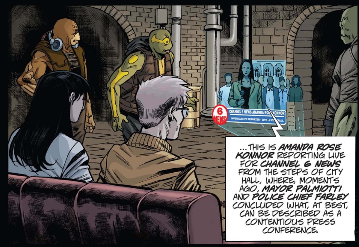 Reporter From Ninja Turtles April Costume Megan Fox Plays April O'Neil