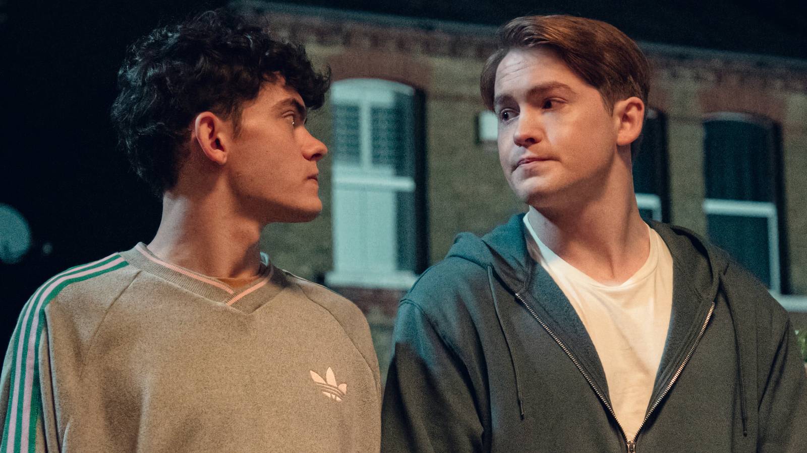 Heartstopper Season 3 Review: Netflix's LGBTQ+ Romance Is Ambitious ...