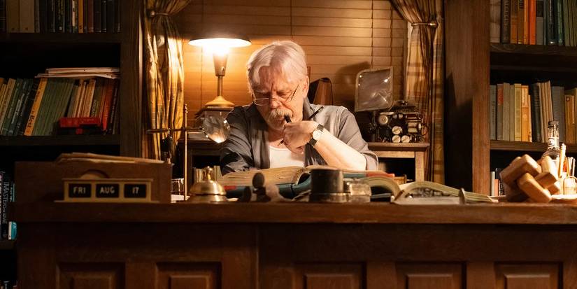 Mark Hamill's Next 2 Movies Share An Unlikely Connection & It Pays Off ...