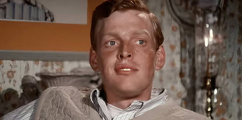 The Sitcom Character Who Mysteriously Vanished From One Of TV's Most ...