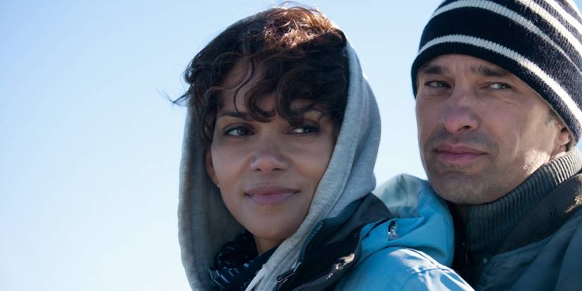 Chris Hemsworth & Halle Berry's All-Star Heist Movie Sets 2026 Release Date