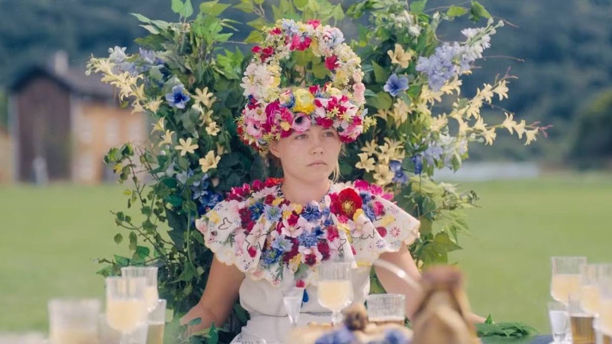 Midsommars Ending And Haunting Final Shot Explained By Florence Pugh 5