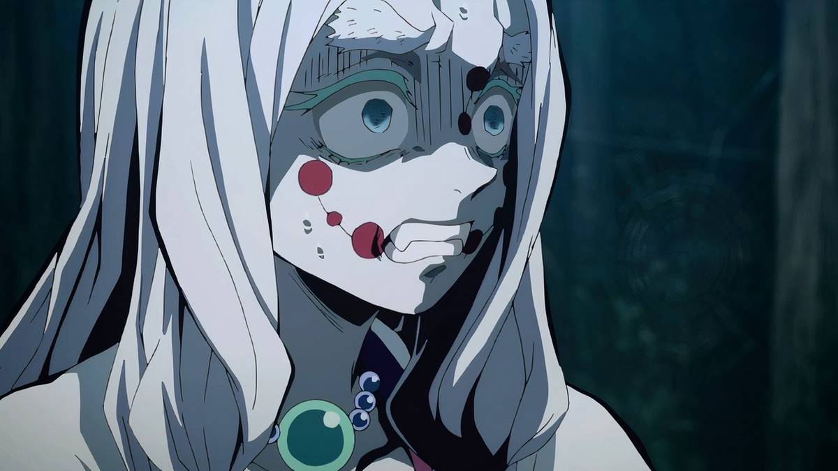 Demon Slayer Spider Demon Mother Cosplay Brings One Of The Series' Most ...