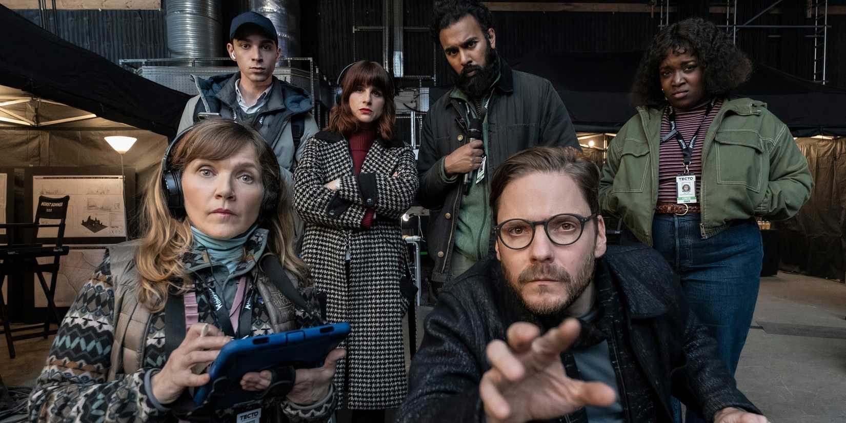 Daniel Brühl & Jessica Hynes Discuss Working Together On HBO’s New ...