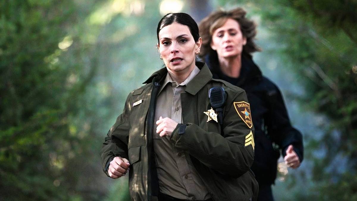 Fire Country's Sheriff Spinoff Gets Progress Update From Max Thieriot: "I Couldn't Be More Excited"