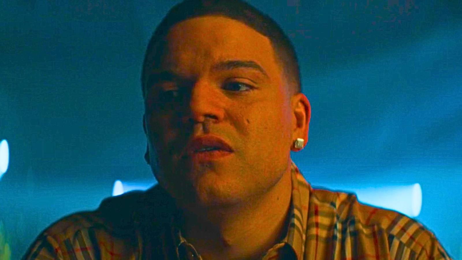 Why Aaron Hernandez's Jersey Number Changes From 85 to 81 In American ...