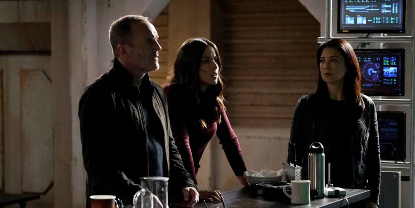 Marvel TV Boss Addresses The Question Of Whether Agents of SHIELD And ...