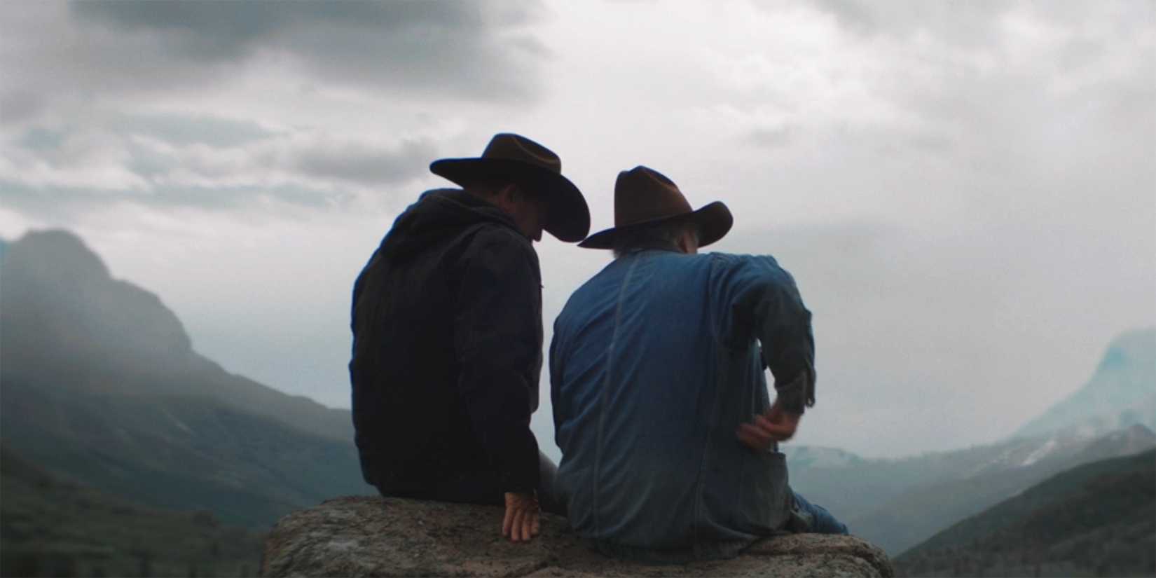 Alex Dutton's Pregnancy In 1923 Season 2 Can Finally Clear Up A Big ...