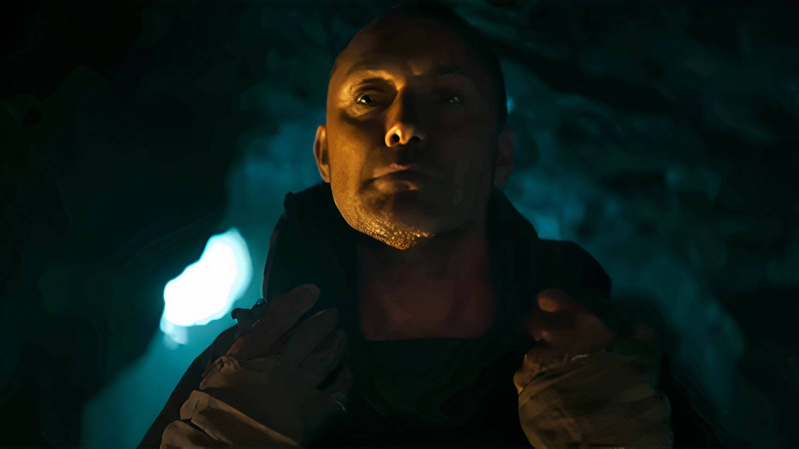 New Star Wars Theory Reveals Jude Law's Mystery "Jedi" Is A Distraction ...