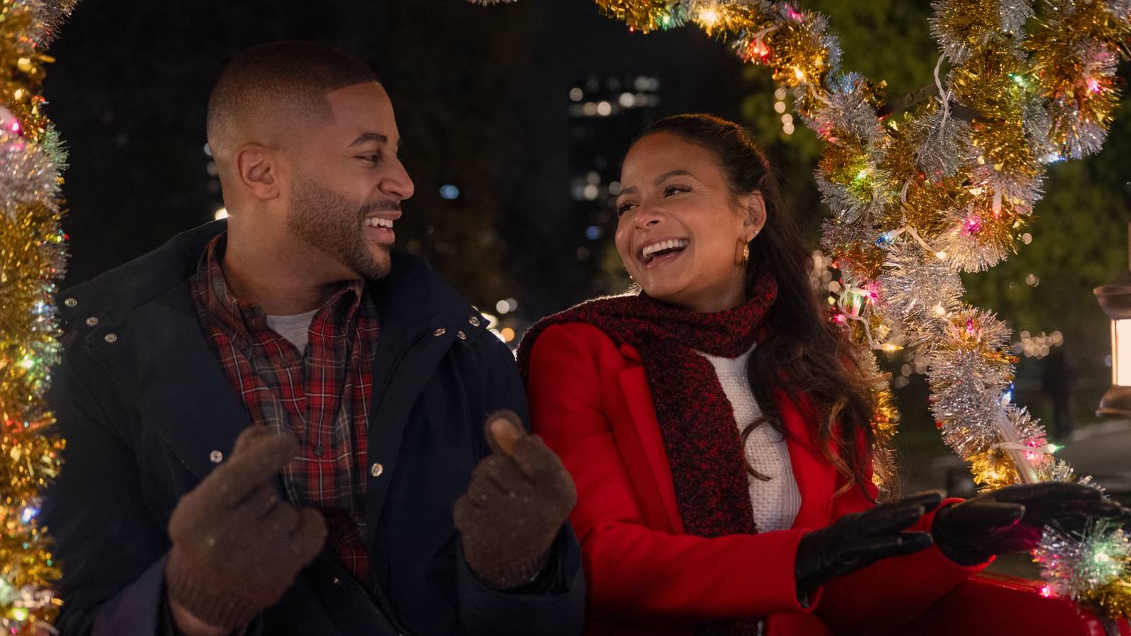 Meet Me Next Christmas Review: Netflix's Cheesy Holiday Romance Pairs ...