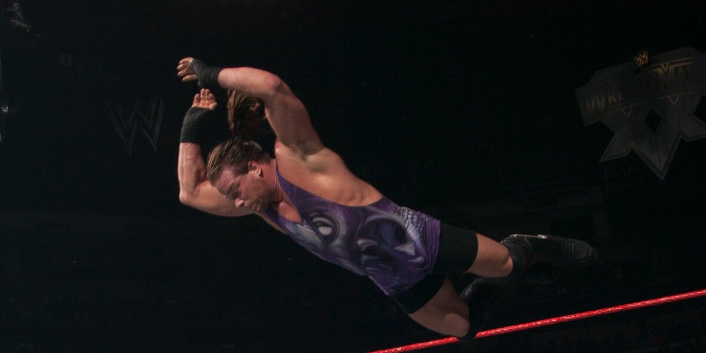 10 WWE Finishers That Wrestlers Hate To Take
