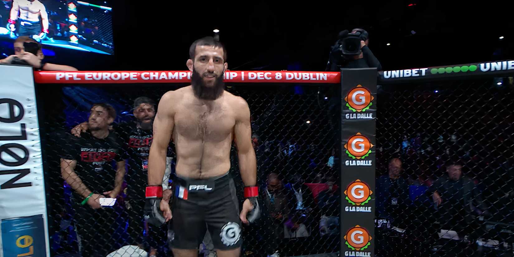 All 13 Real MMA Fighters In Netflix's The Cage