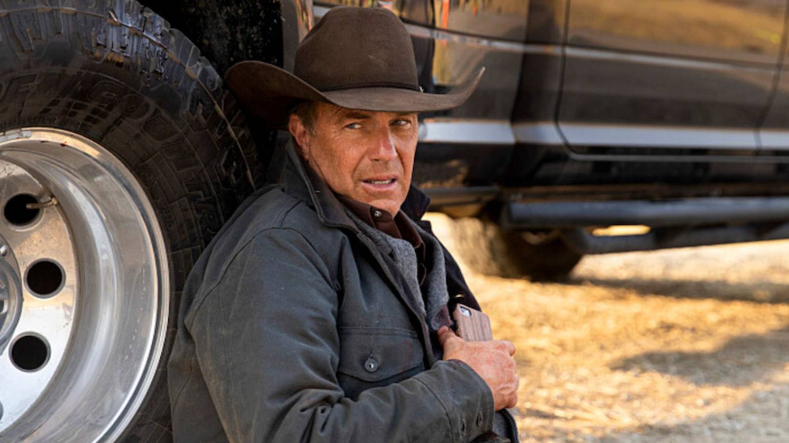 Yellowstone Star Responds To Negative Reaction To John Dutton's Season ...